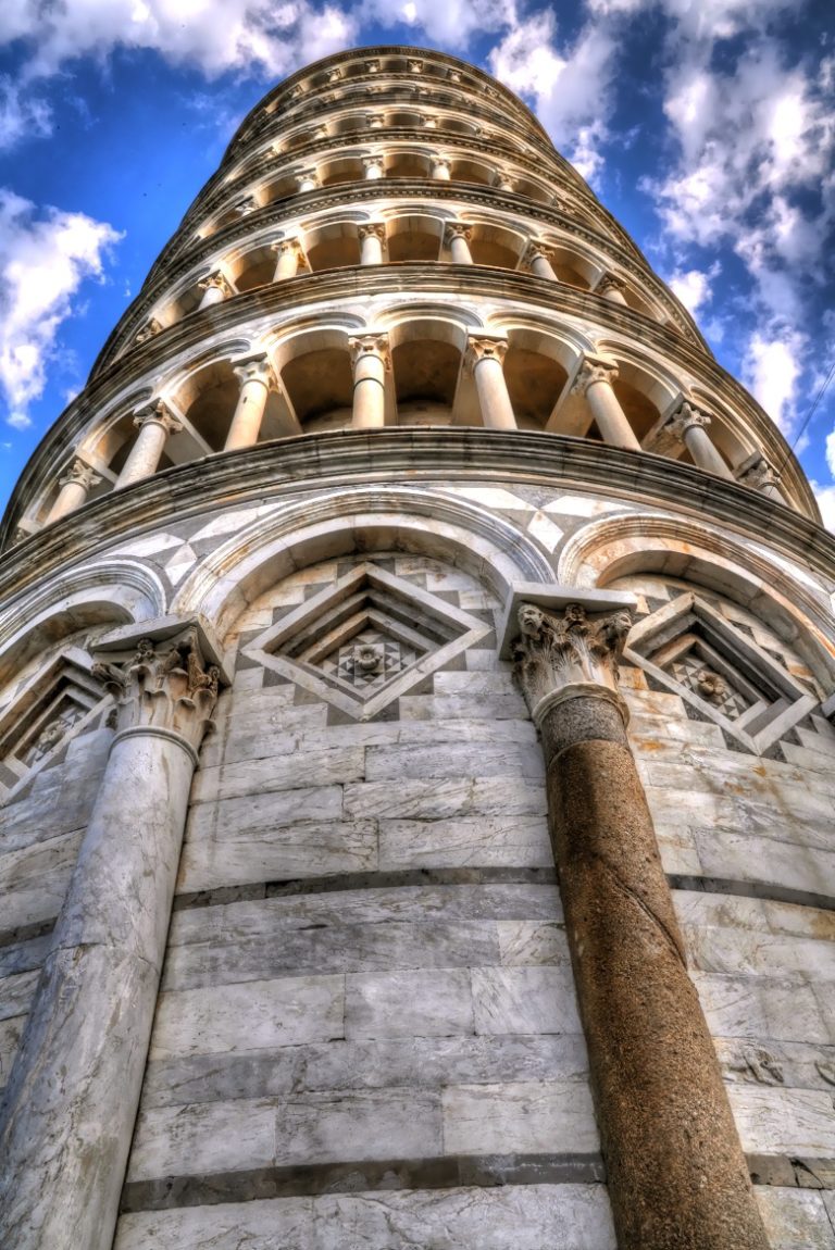 Leaning Tower of Pisa Medieval Europe - Gets Ready