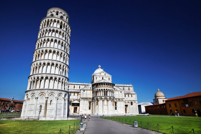 Leaning Tower of Pisa Medieval Europe - Gets Ready